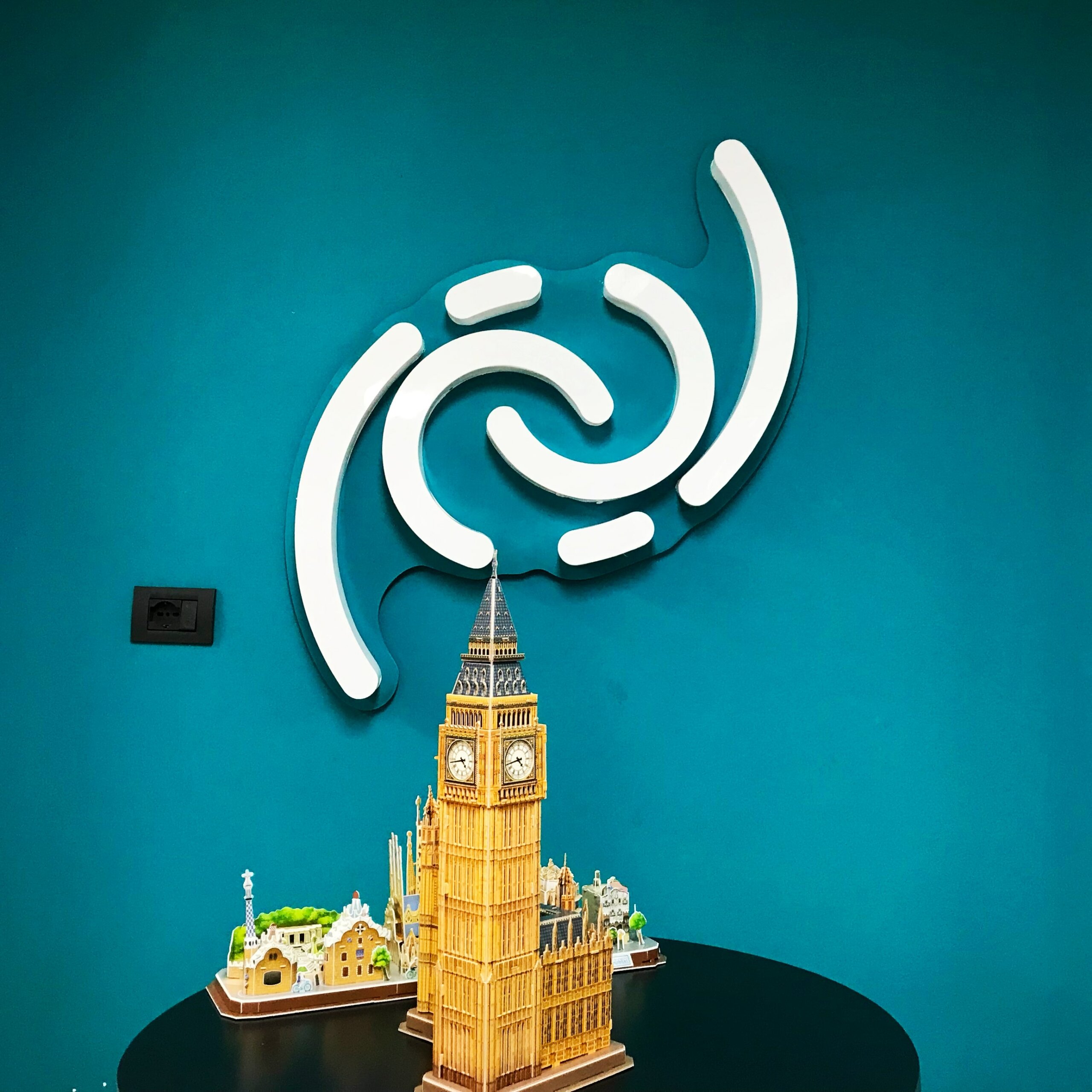 LACONICS | Outsource Accelerator