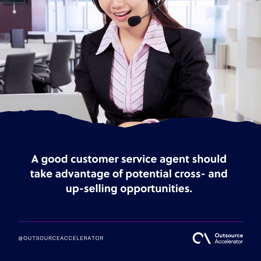 Live chat agents: Definition, roles, and key skills | Outsource Accelerator